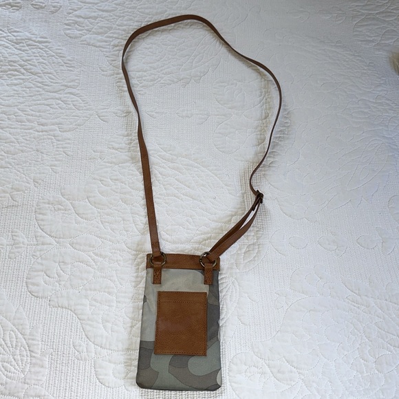 thirty-one | Bags | Thirty One Cross Body Smart Phone Credit Card ...